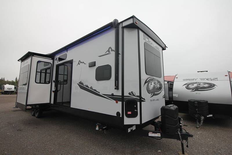 2023 CHEROKEE PARK MODEL 39SRBL | Nickel Belt Camping - RVC Navigator