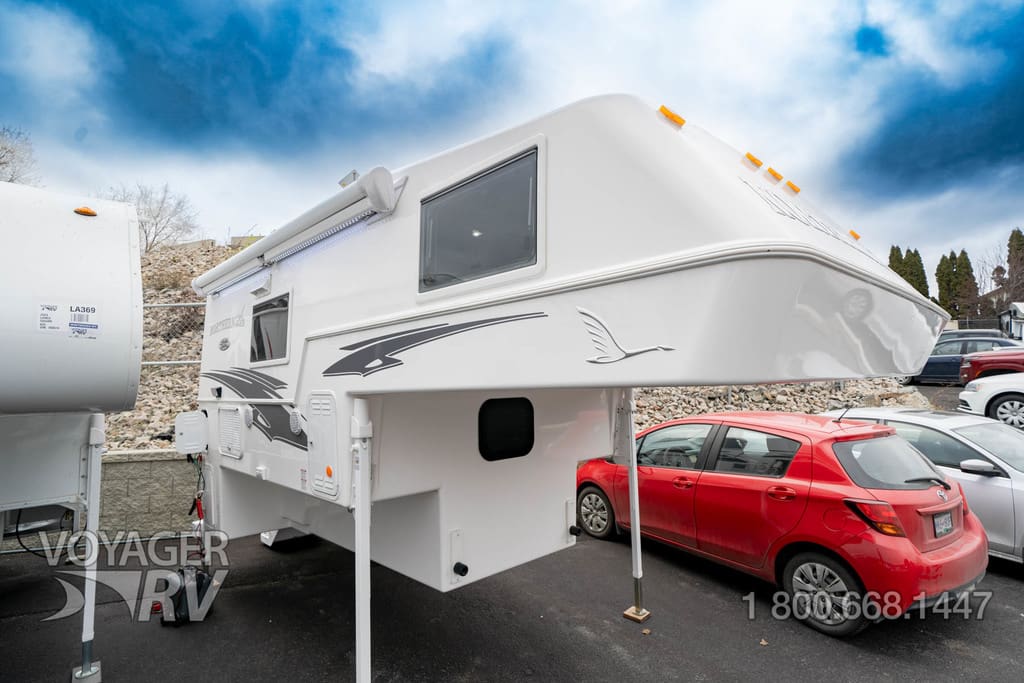 2026 8.11 EX Dry Bath Limited Edition by Northern Lite | Voyager RV ...