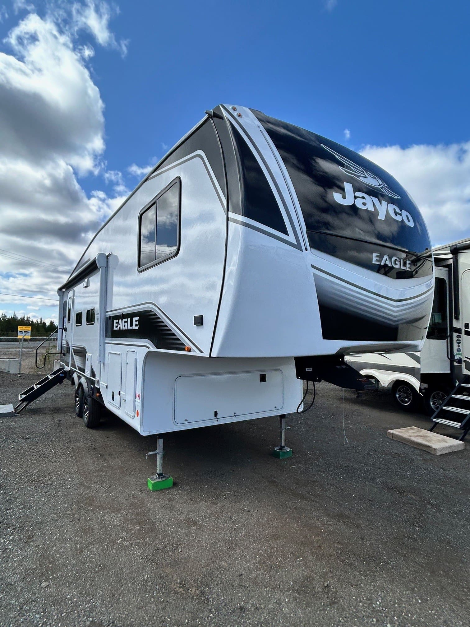 2025 EAGLE HT 25RUC by JAYCO | Chemo RV - RVC Navigator