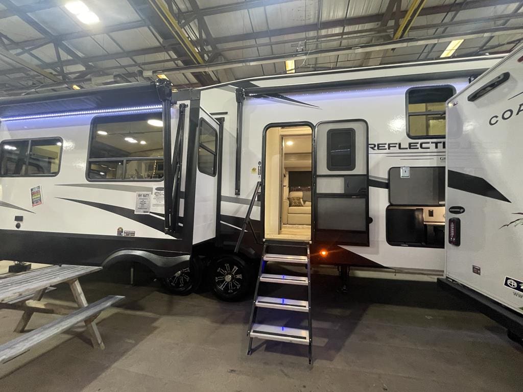2025 REFLECTION 367BHS | Bluenose RV - RVC Navigator