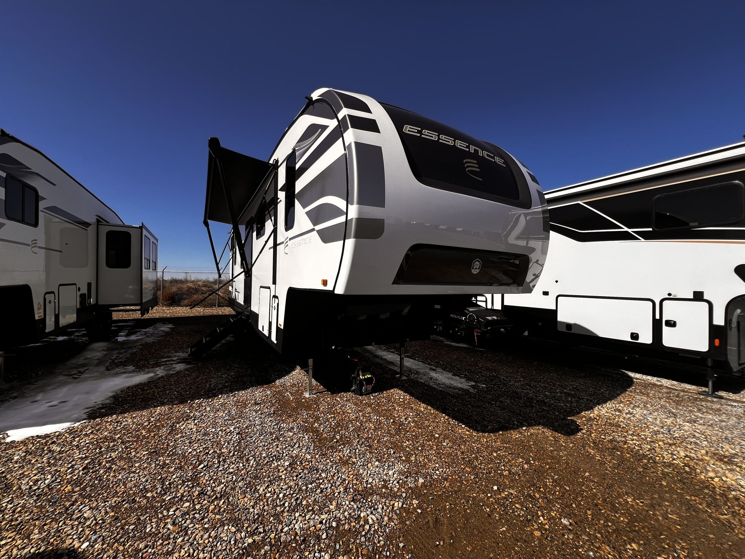 2025 ESSENCE 28 DB by Cruiser Rv | Arrkann RV - RVC Navigator