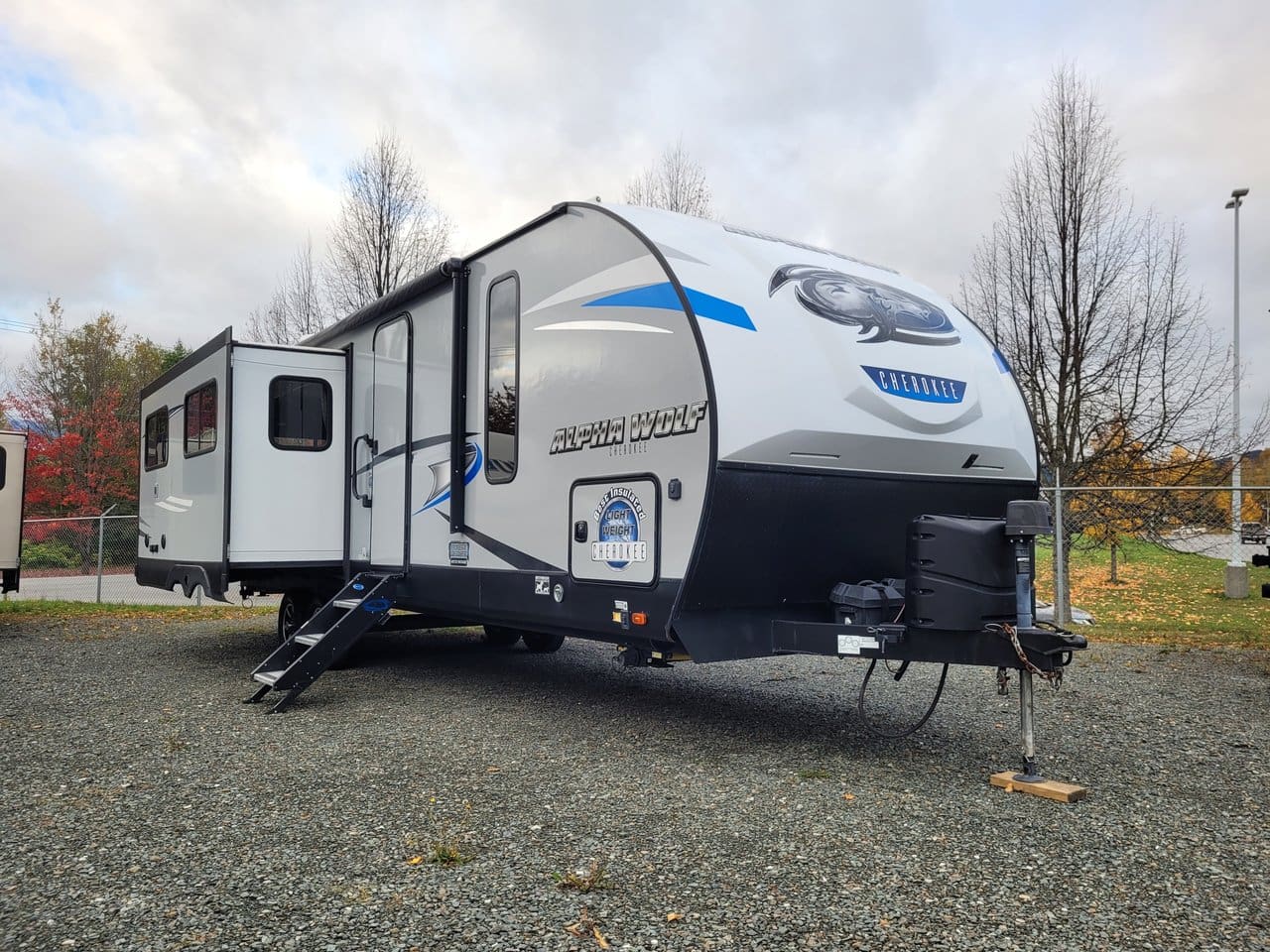 2020 26RL by Alpha Wolf | straightlinerv - RVC Navigator