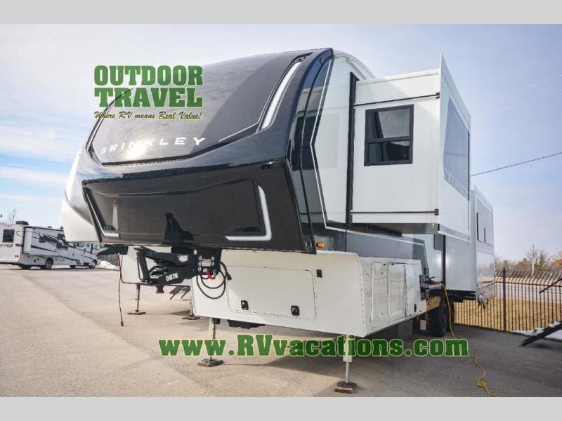 New 2025 Brinkley Model Z 3300 | OutdoorTravel - RVC Navigator