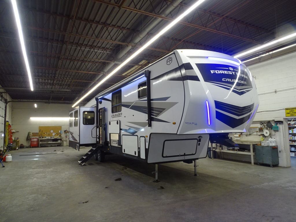 2025 Full-Profile Fifth Wheels 382MBH by Prime Time Manufacturing | KehoeRV - RVC Navigator
