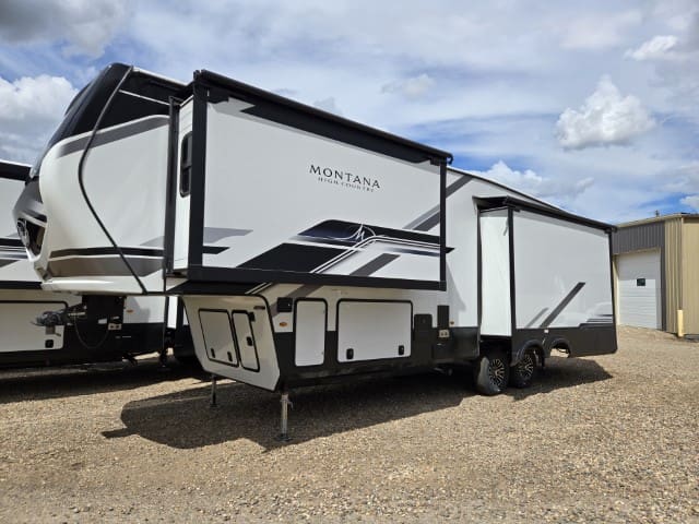 2025 MONTANA 295 RL by Keystone | Arrkann RV - RVC Navigator