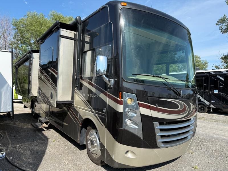 Thor Motor Coach Challenger 37KT 2015 | VRSoulièreLanoraie1 - RVC Navigator