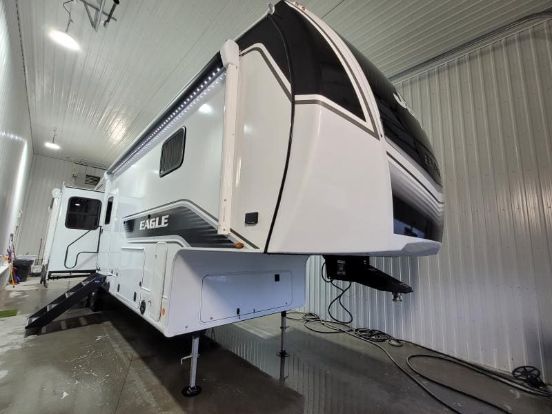 Jayco Eagle 365UKTS 2026 | VRSoulièreSherbrooke - RVC Navigator