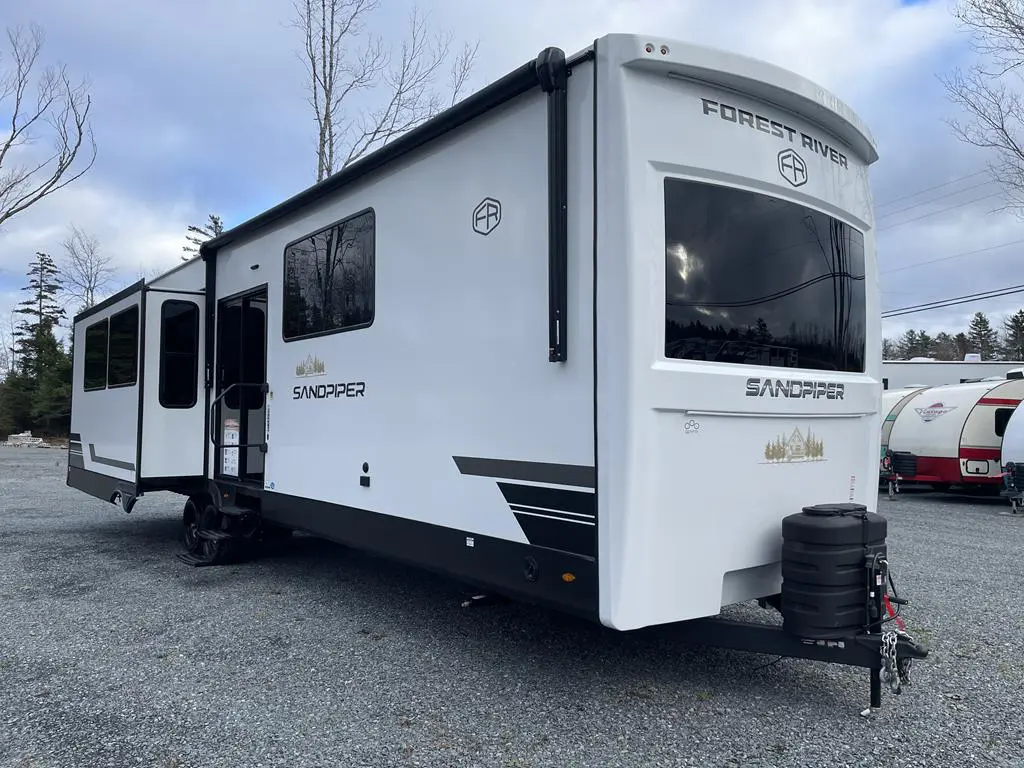 2026 SANDPIPER DESTINATION 396RKLR | Bluenose RV - RVC Navigator