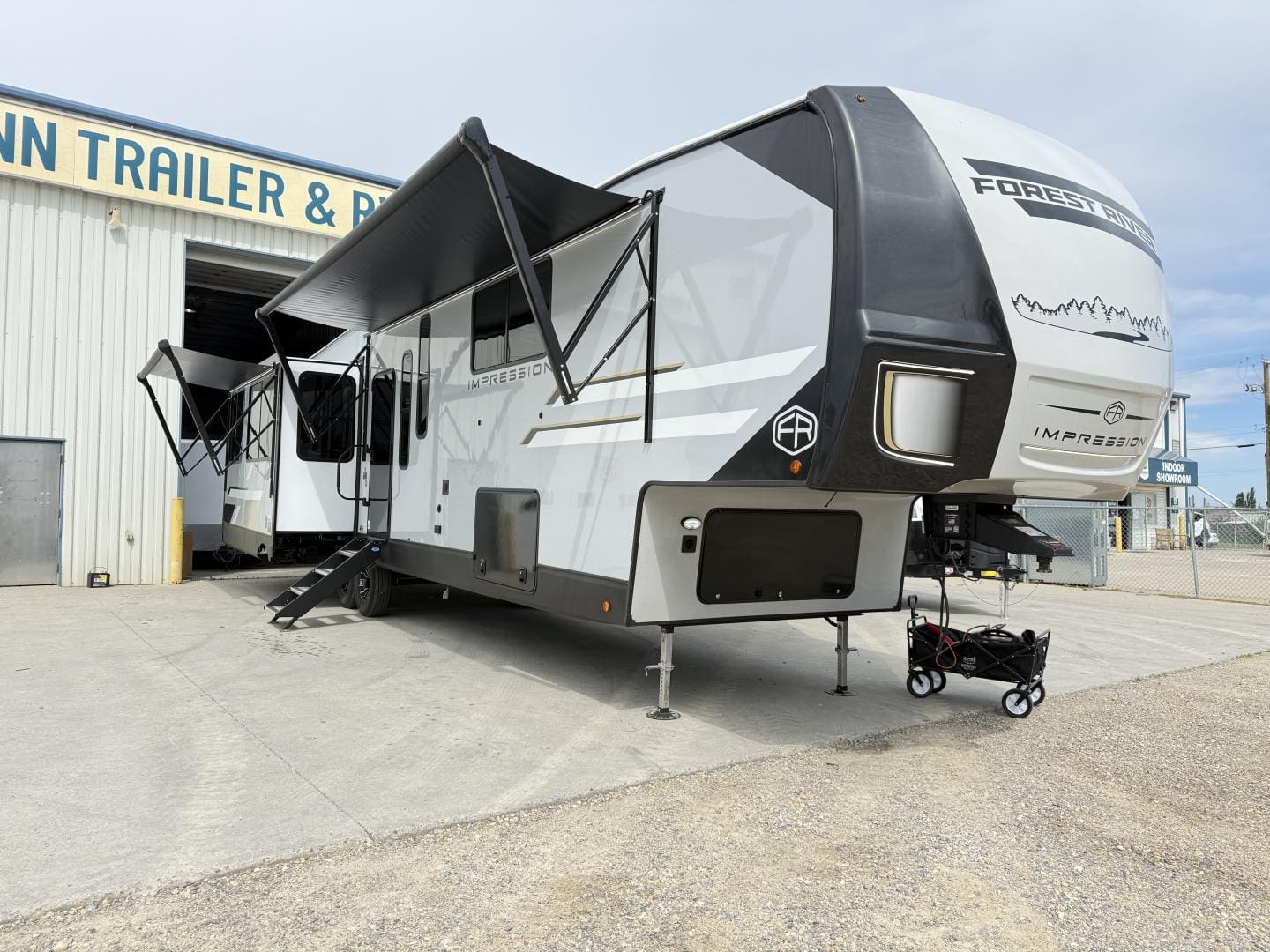 2026 IMPRESSION 360 MYR by Forest River | Arrkann RV Carstairs - RVC ...
