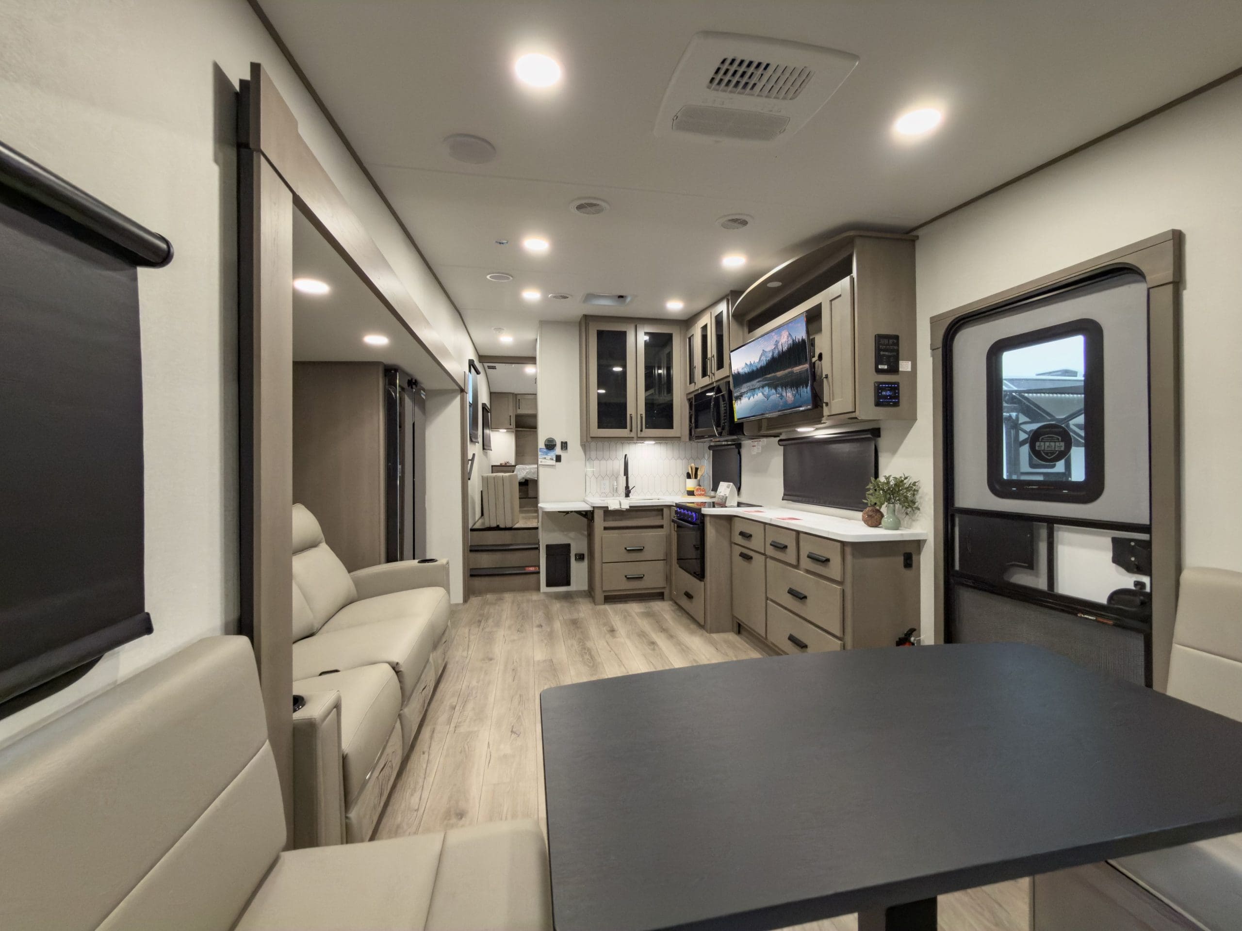 2026 REFLECTION 150 SERIES 260RD by GRAND DESIGN | Can-AmRVCentre - RVC ...
